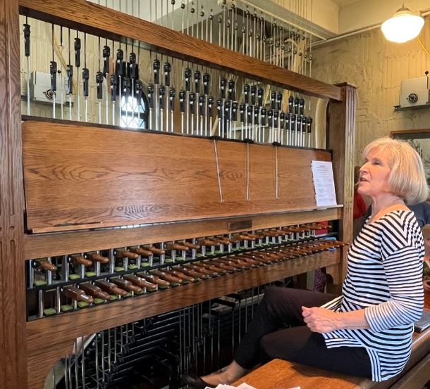 Carillon Concert & Tour – The Presbyterian Church of Okemos